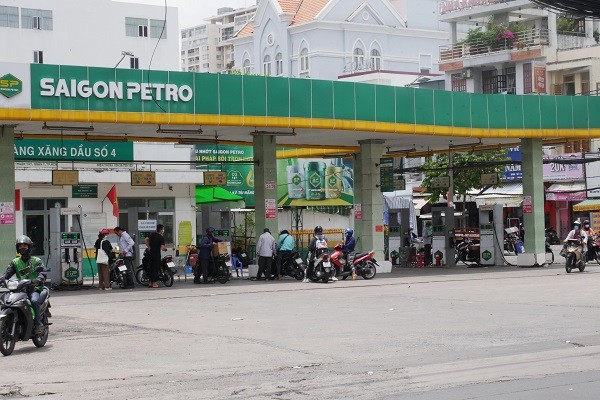 Saigon Petro vừa bị tước giấy phép kinh doanh xăng dầu, nắm giữ thị ...
